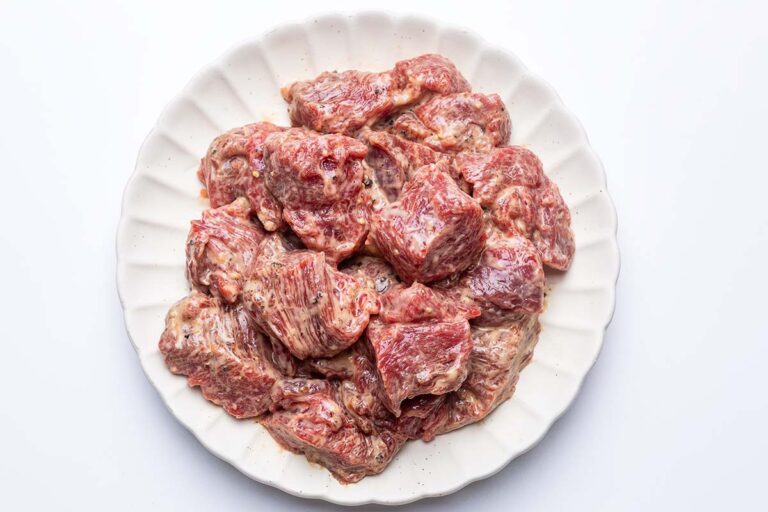 Chinese Steak Bites with Black Pepper Sauce - Cooking With Lei